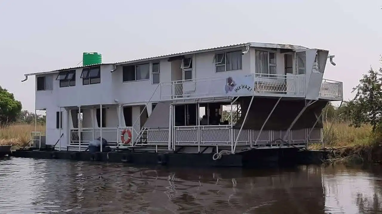 Inkwazi – Okavango Houseboats